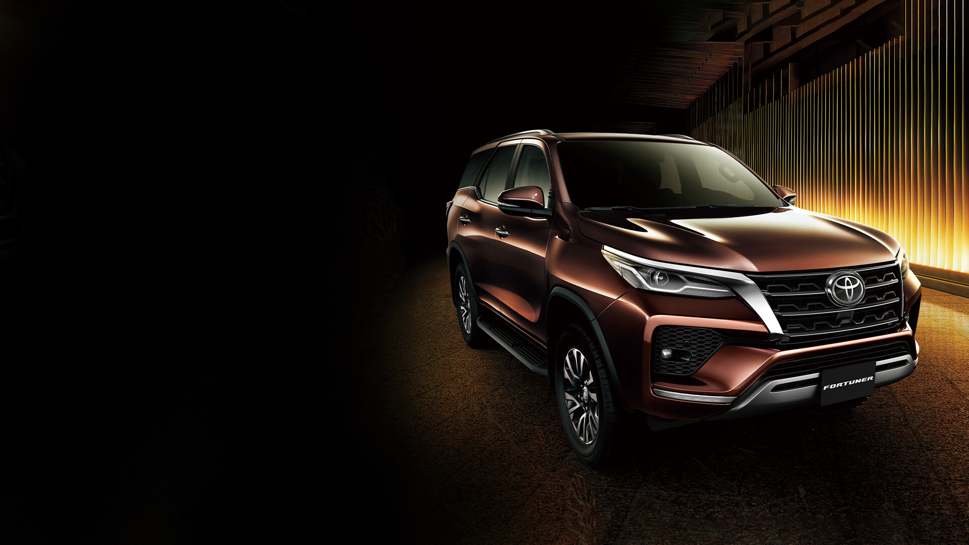 Fortuner Wallpaper